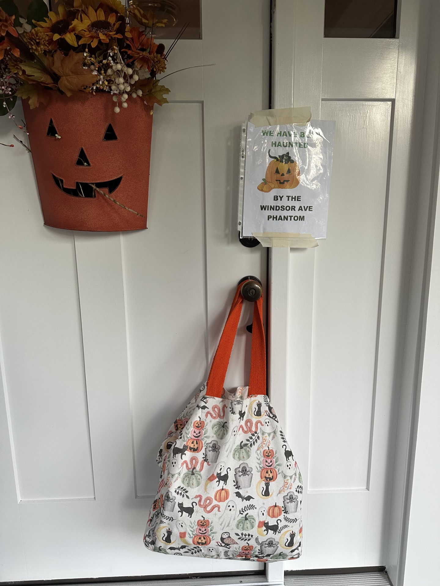 The Halloween Phantom: A 30-year tradition continues on Windsor Ave ...